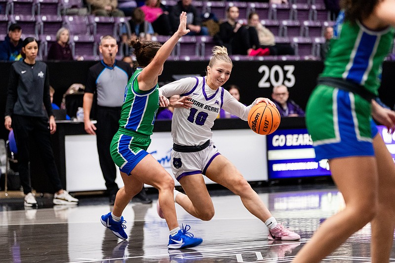 Florida Gulf Coast thunders over UCA | Northwest Arkansas Democrat-Gazette