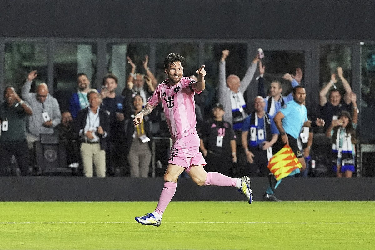 Messi strikes early, Inter Miami beats Sporting KC 3-1 to advance in ...