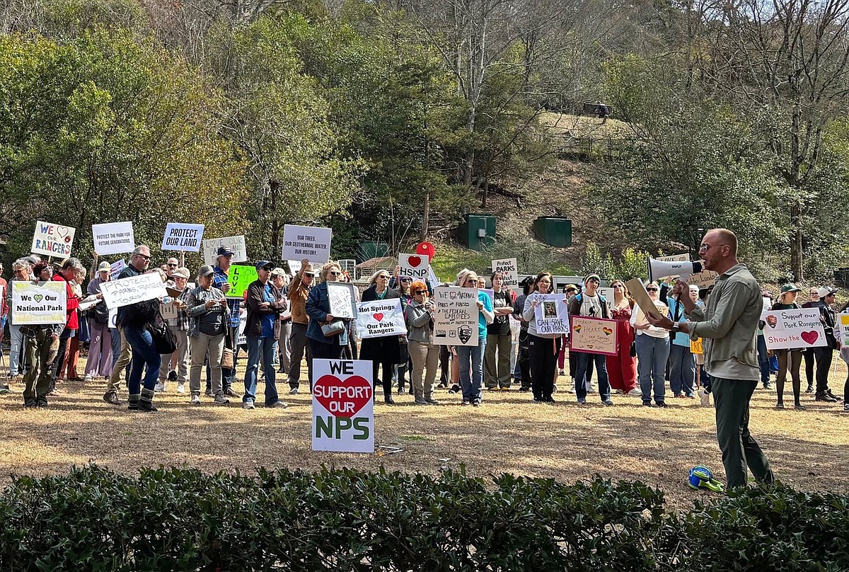 Dozens of supporters rally for Hot Springs National Park rangers, staff ...