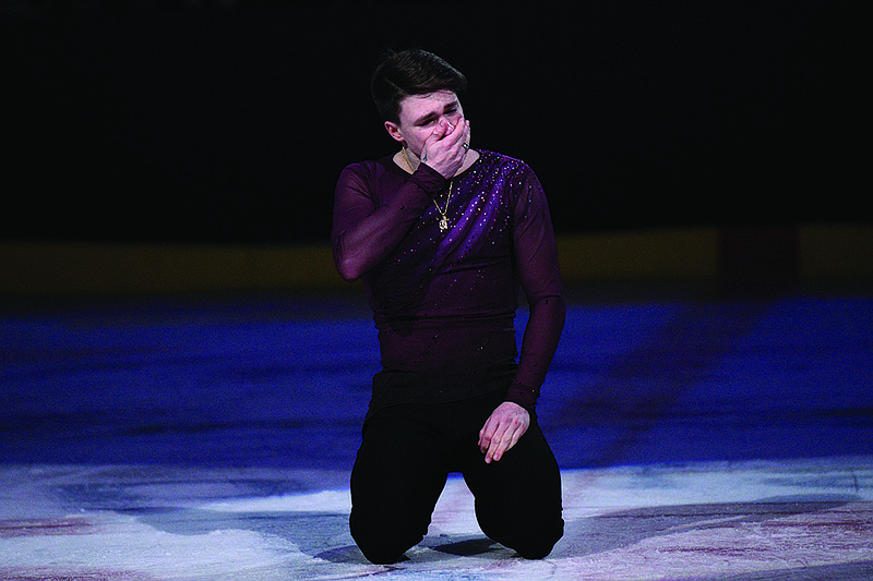 Emotions flow at event honoring DC plane victims | El Dorado News