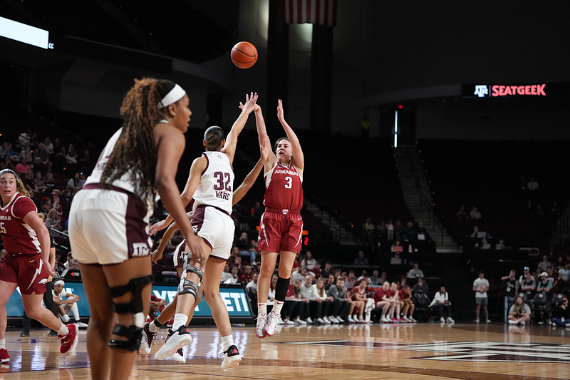Arkansas women's basketball comes back from down 14, wins at Texas A&M ...