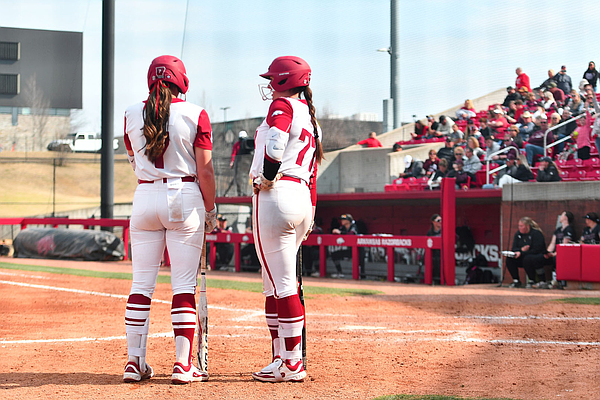 Arkansas softball's 'Bash Sisters' open SEC play against strong Ole ...