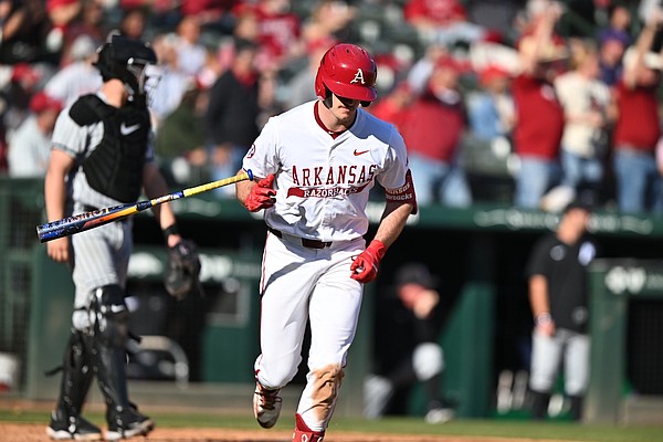 Arkansas baseball homers 5 times, hammers Portland in series opener ...