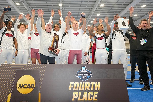 Arkansas men's track 'not satisfied' with 4th at NCAA indoor championships after controversial ...