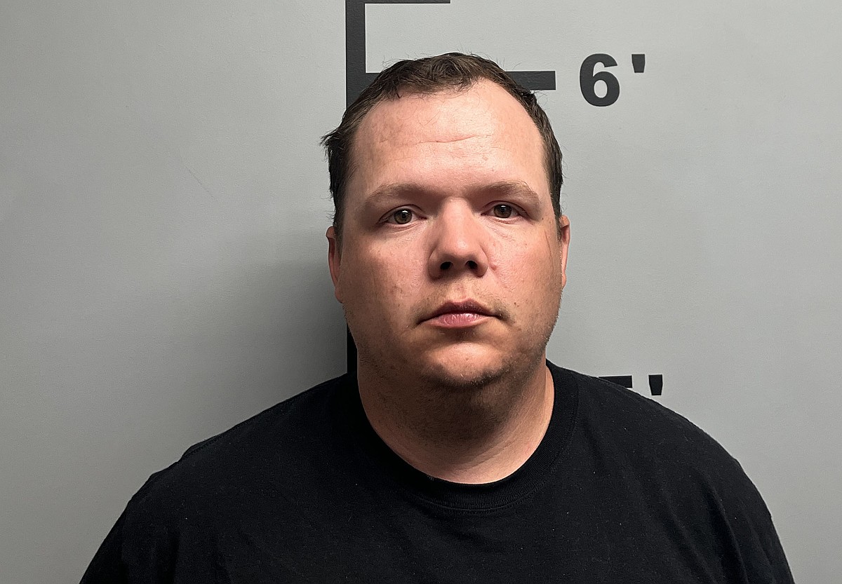 Contractor accused of taking more than $100,000 from tornado victims ...