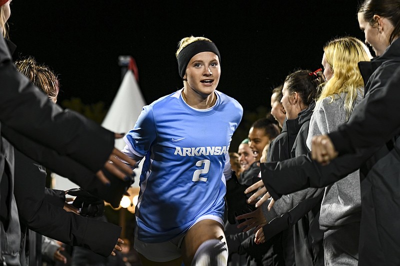 Arkansas soccer goalkeeper Keegan Smith relishes freshman year ...