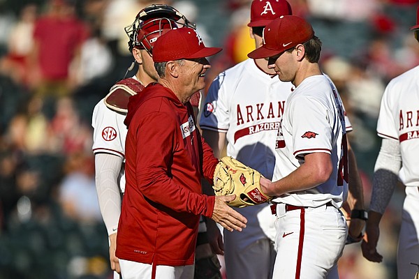 VIDEOS: Dave Van Horn, players recap Arkansas baseball's Game 2 win at ...