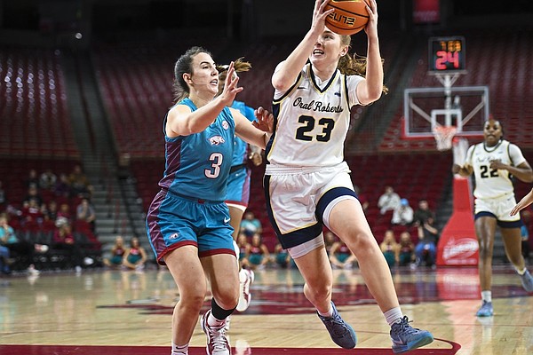 Arkansas women's basketball adds Oral Roberts transfer Emily Robinson ...