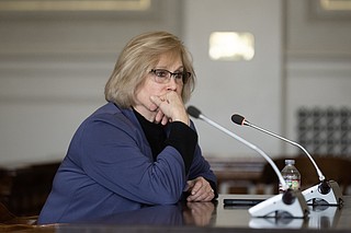 Arkansas PBS executive director says she’ll end 8-year tenure in May ...