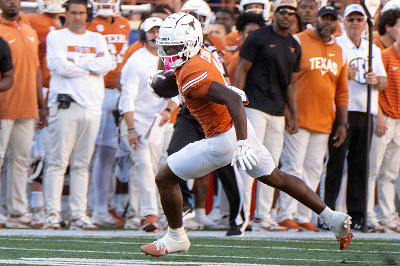 Transfer receiver Johntay Cook leaves Arkansas football visit, appears ...