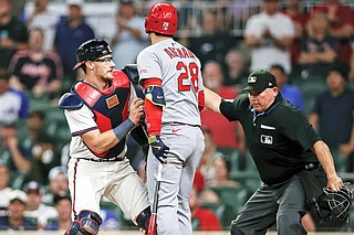 Braves rally on Murphy’s 3-run homer, then hold off slumping Cardinals ...