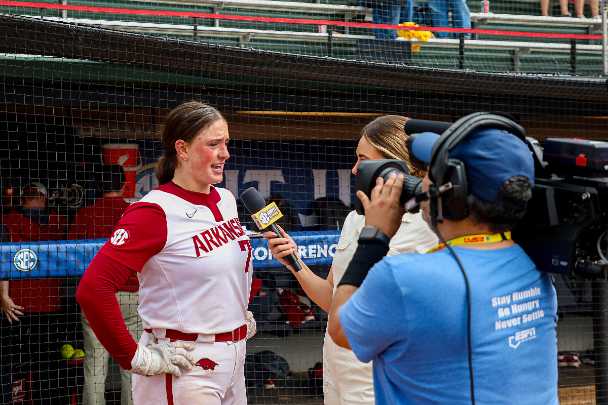 Bri Ellis sets Arkansas softball home run, RBI records with walk-off ...
