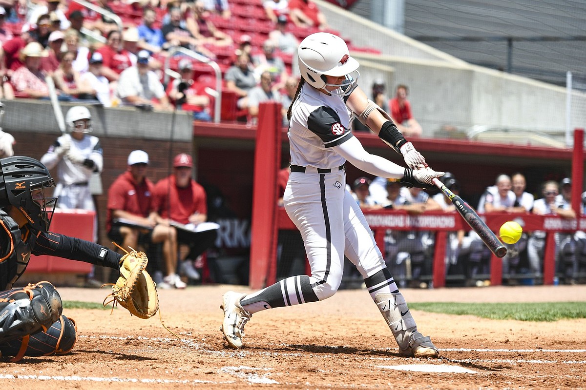 Razorbacks take walk-off win over Cowgirls at NCAA Fayetteville ...