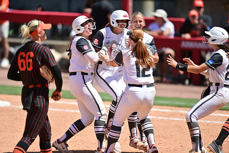 Bogle Magic: Arkansas softball rallies, walks off Oklahoma State in ...
