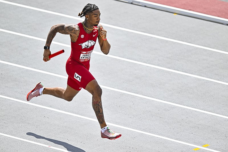 Arkansas track and field's Jordan Anthony among 3 finalists for ...