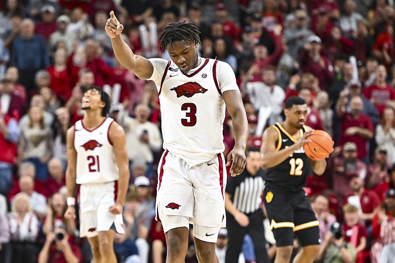 Report: Arkansas men's basketball forward Adou Thiero remaining in NBA Draft | Whole Hog Sports
