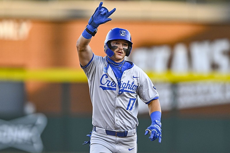 Creighton baseball uses 7-run sixth inning to beat Kansas at ...