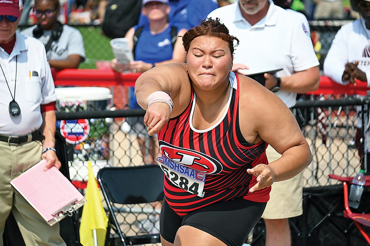Davis wraps up perfect season with Class 5 state title in shot put for ...