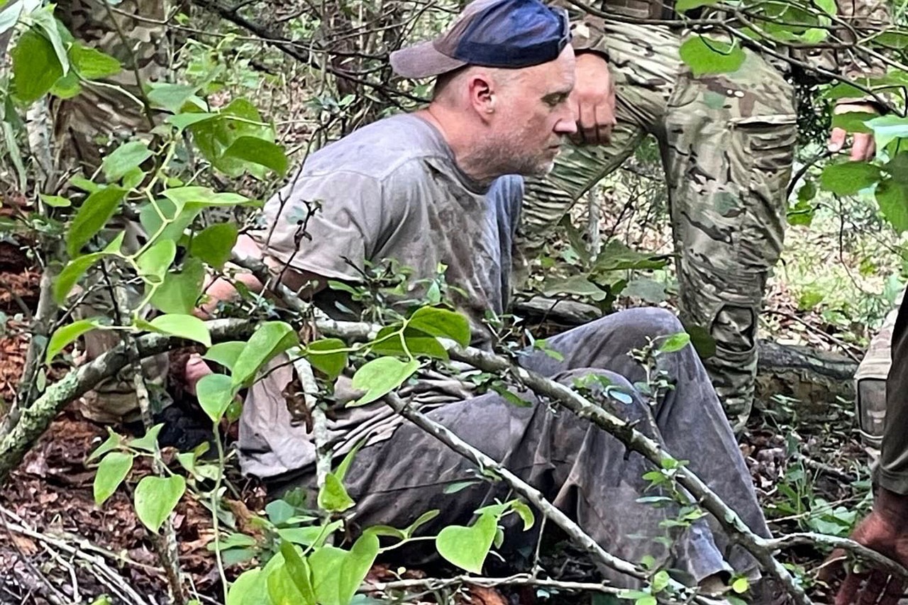 Escaped convict Hardin recaptured; former Arkansas police chief was ...