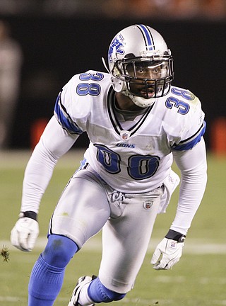 Ex-NFL player sues Chiefs for wrongful termination, racial ...