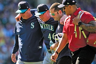 Reds’ Cruz, Mariners’ Thornton fall ill in the heat | Jefferson City ...