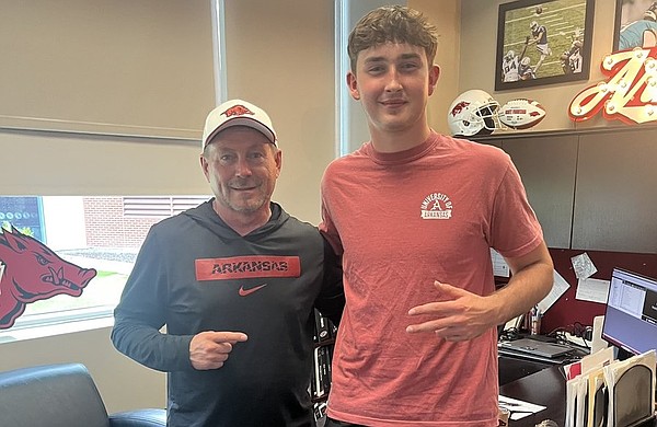 Get to know: Long snapper pledge Eli Haltom | Whole Hog Sports