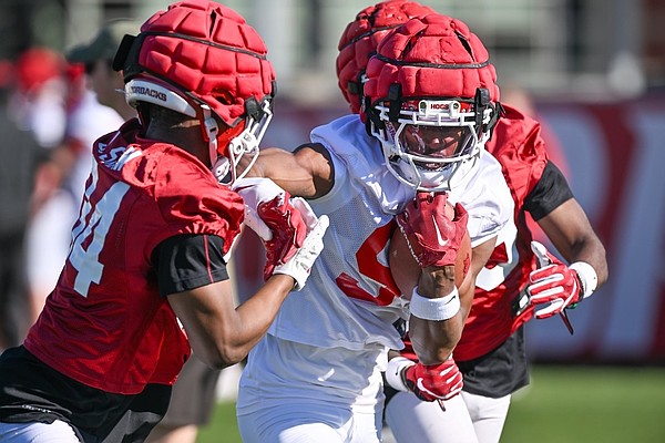 Arkansas football roundtable: Which receiver will lead the Razorbacks ...
