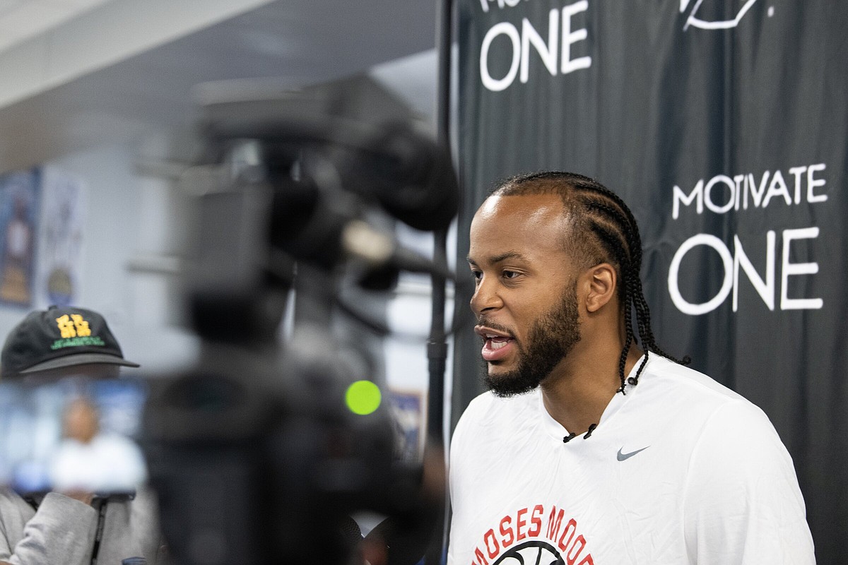Moody, Green give back at North Little Rock camp | The Arkansas ...