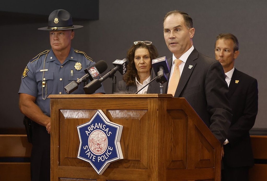 Prosecutor: State will seek the death penalty in Devil’s Den State Park ...