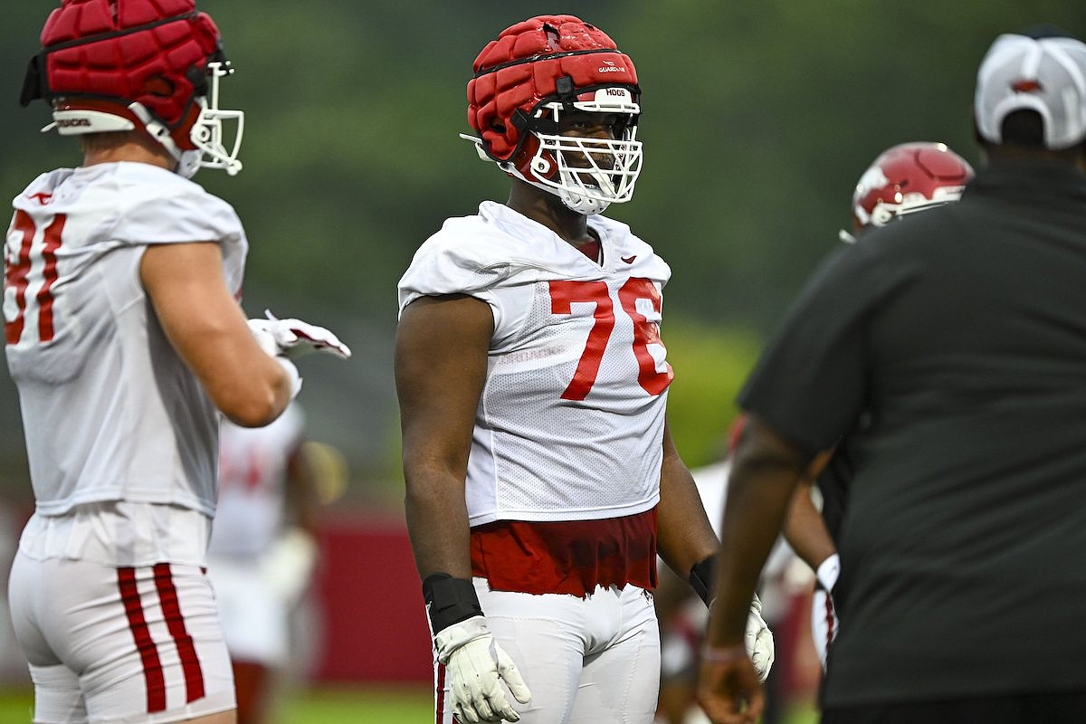 Razorback report: Arkansas’ depth chart shows remaining position battles | The Arkansas Democrat ...
