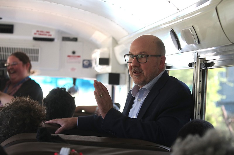 Little Rock School District unveils 25 new electric school buses ...