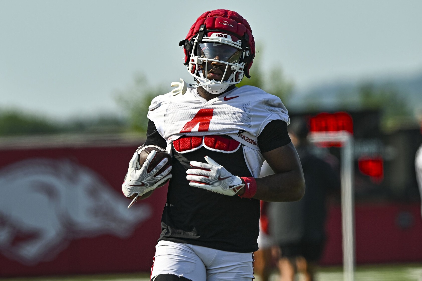 ‘All-around guy’: Running back Washington impresses right away for Hogs ...