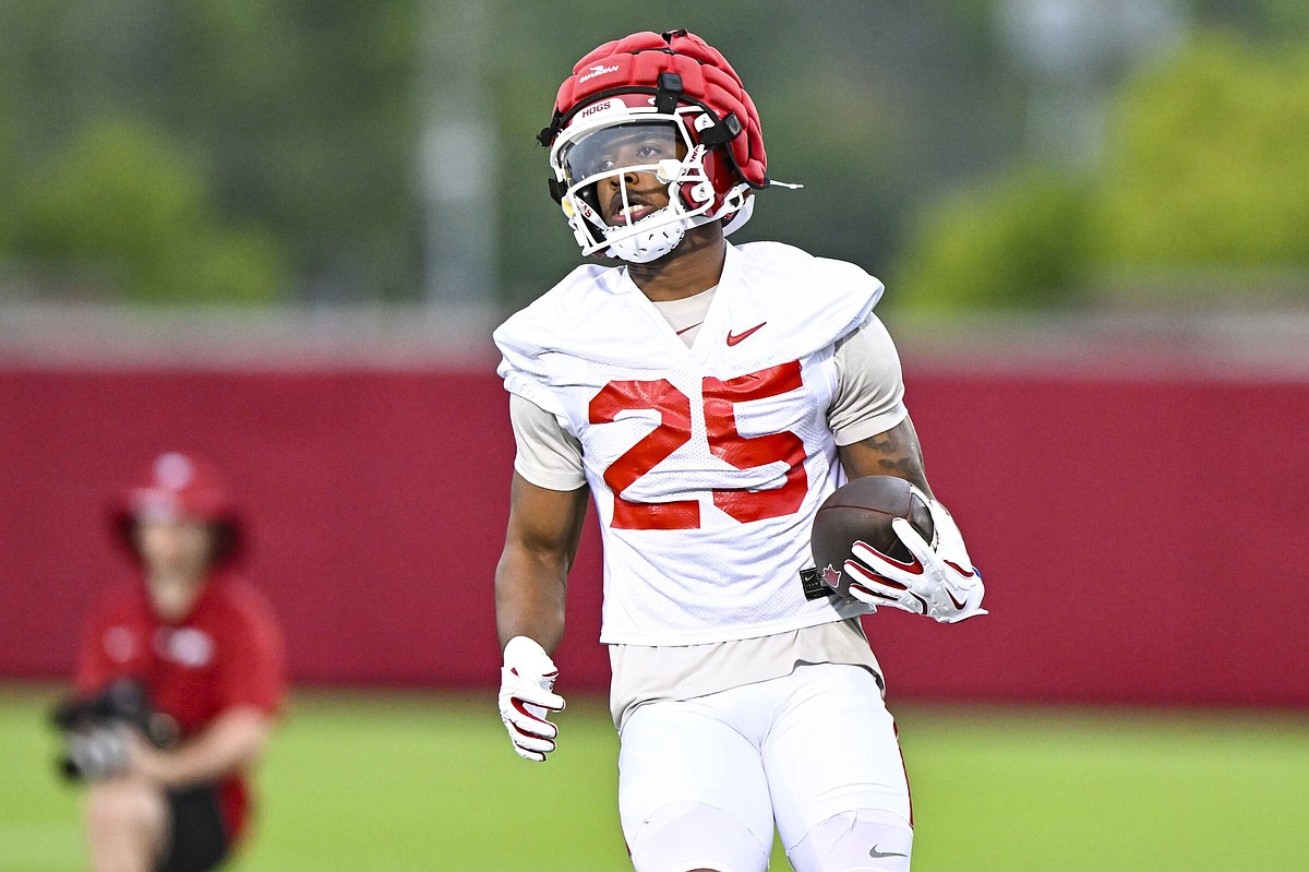 Batton begins UA career at tailback | The Arkansas Democrat-Gazette ...