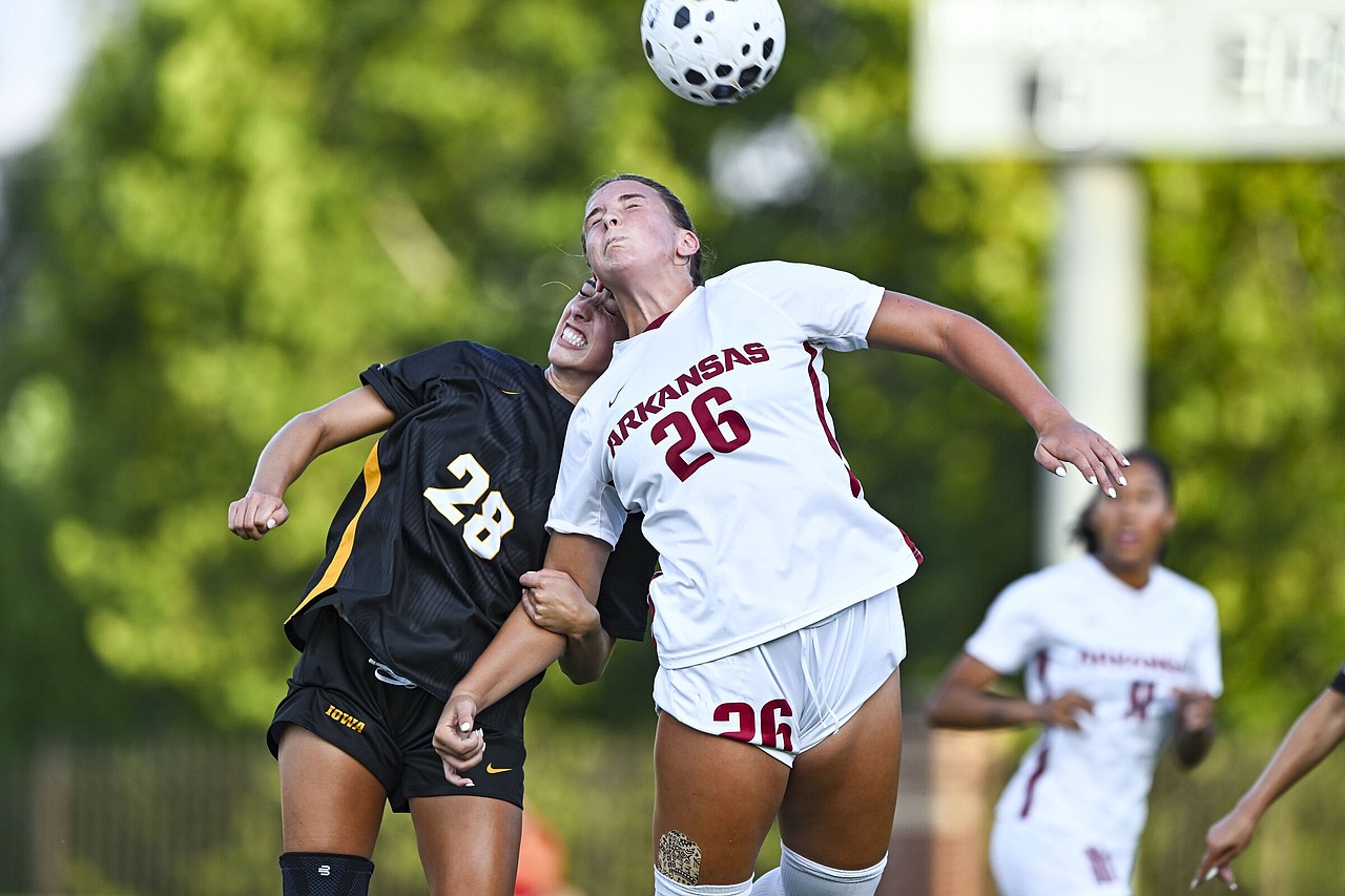 No. 13 Hawkeyes burn sixth-ranked Razorbacks | Northwest Arkansas ...