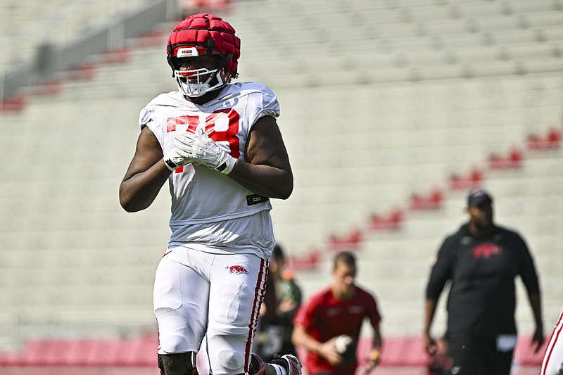 JUCO route led offensive lineman Bubba Craig to Arkansas football ...