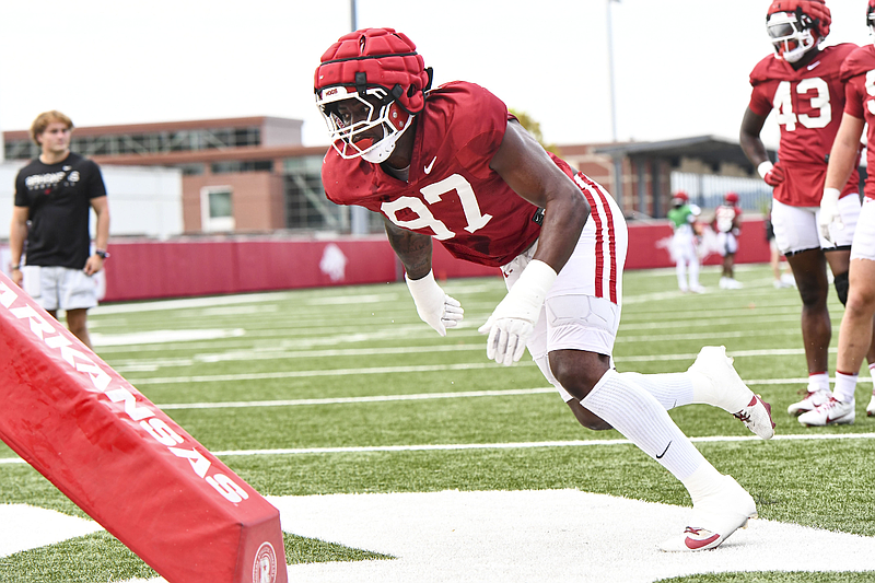 Arkansas football players adapting to changes under interim coach Bobby ...