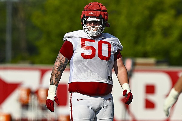 Arkansas football's Kobe Branham looking like contender, potential ...