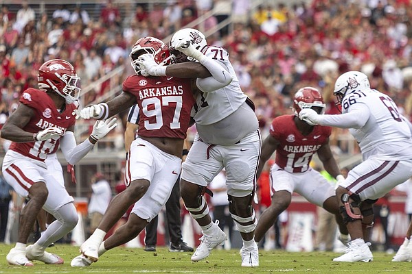 Sam Pittman: Arkansas football hopes defense's early gashing vs ...