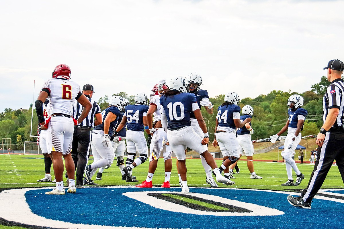 Lincoln football rolls to 55-6 win vs. Lincoln (Calif.) in season ...