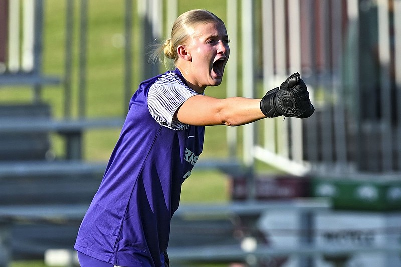 Keegan Smith's 9-save performance propels No. 13 Arkansas soccer over ...