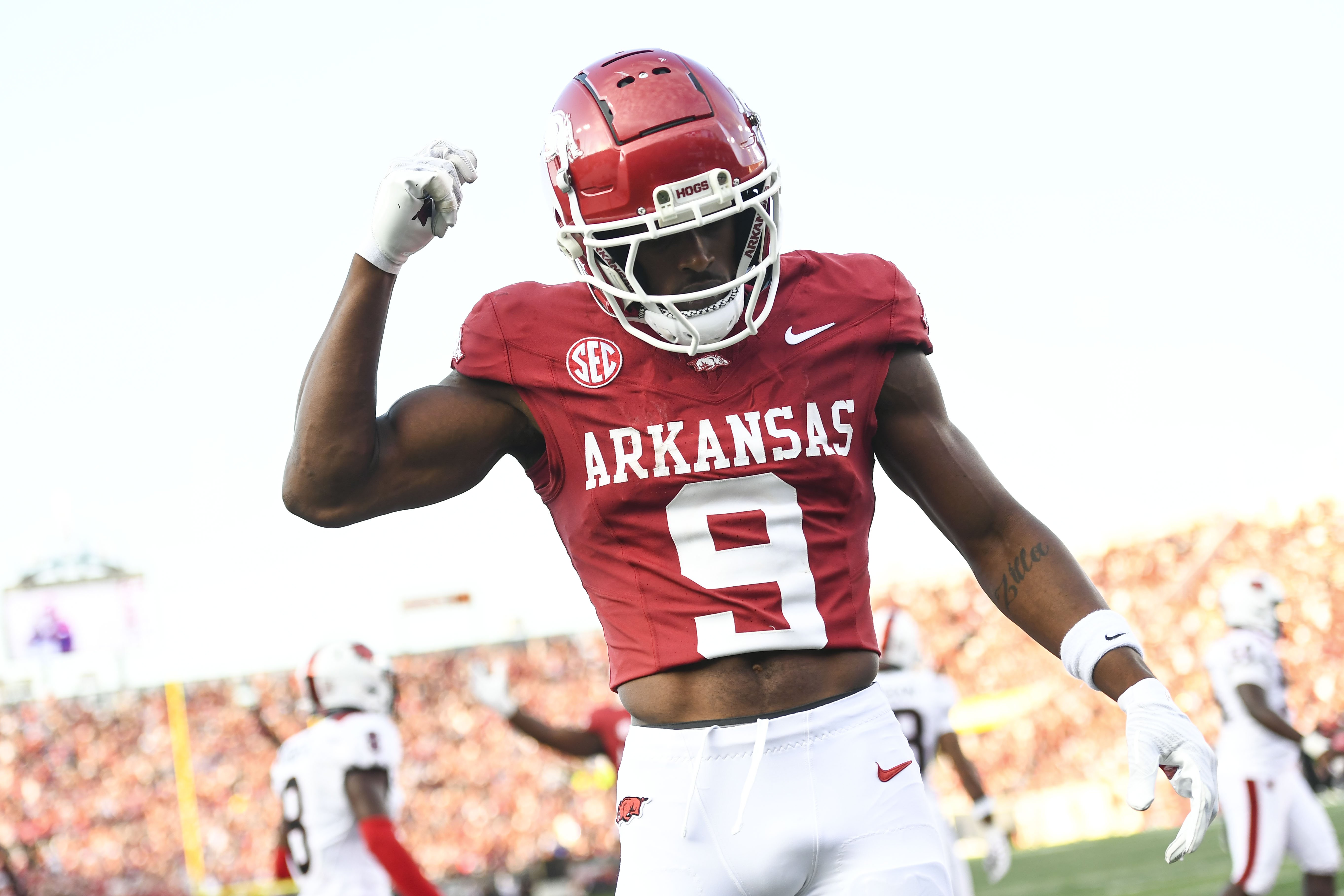 Arkansas football report: DE Phillip Lee 'feeling good' after injury ...