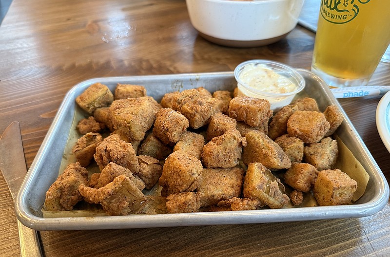 RESTAURANT REVIEW: Southern Tail Brewing offers wag-worthy twists on ...