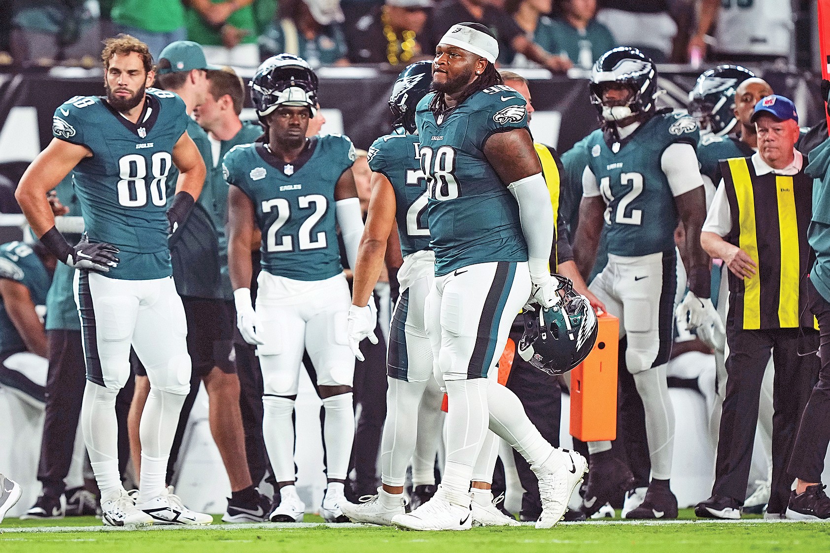 Eagles’ Carter loses $57,222 for spitting on Prescott | Jefferson City ...