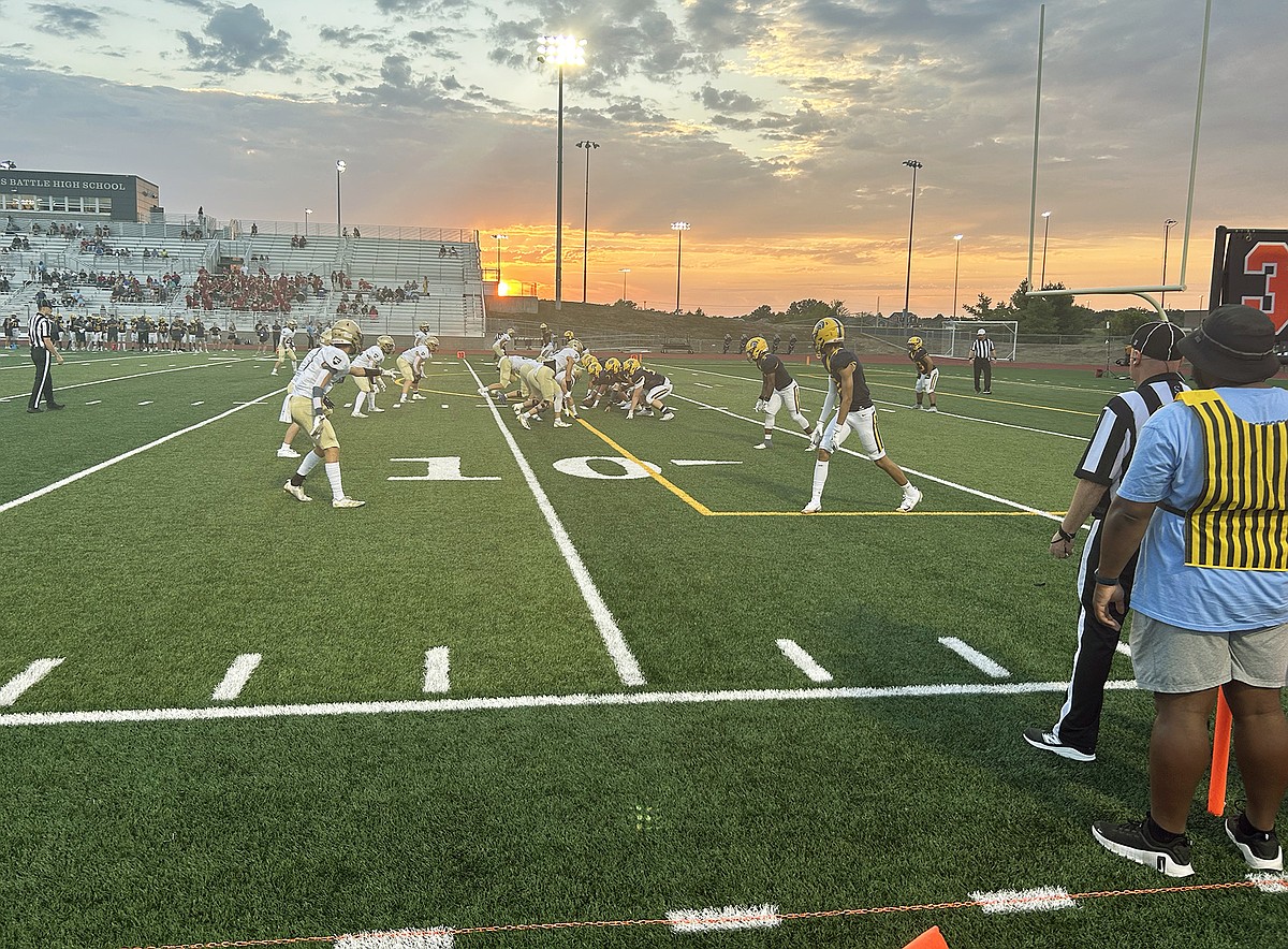 Football Friday: Helias finishes with 66 points on just 257 total yards ...