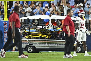 Instant replay: Arkansas CB Walker to fly home with team after going to ...