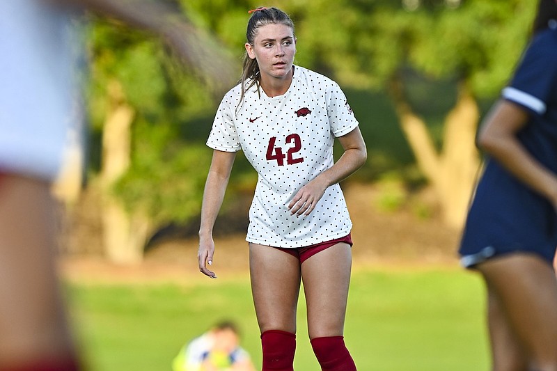 Arkansas soccer defender Taylor Tommack's journey from double leg ...
