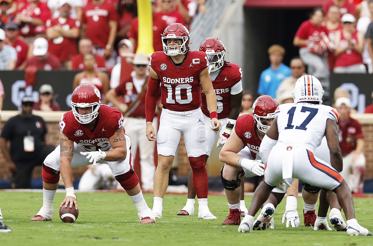 Oklahoma quarterback Mateer to have hand surgery | Jefferson City News ...