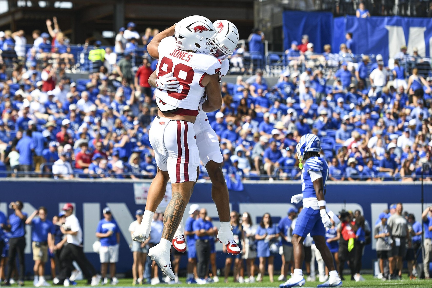 Razorback report: Rohan Jones touchdown popular from start | Northwest ...