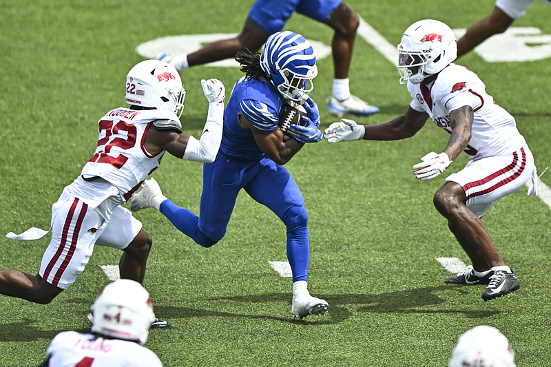 Memphis transfer running back Sutton Smith commits to Arkansas football ...