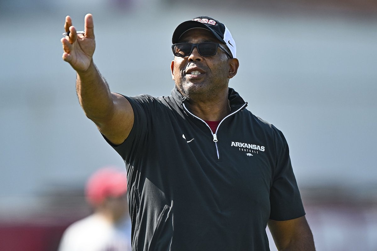Arkansas football promotes Chris Wilson, Kolby Smith to coordinator ...